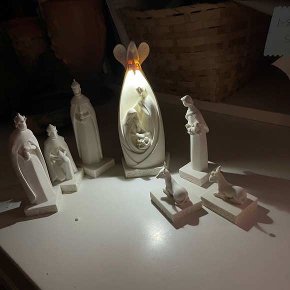 GANZ | Holiday | Ganz Light Up Nativity Set 7 Piece Cream Bisque ...